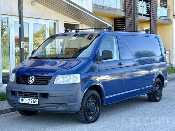 Blue Volkswagen T5 2006 in Riga, with an engine capacity of 2.50 L and mileage of 390 thousand km for 1950 €, photo 2 on AUTOMOTO.COM.LV