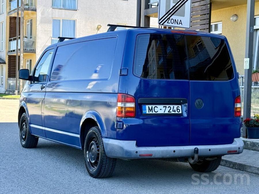 Zils Volkswagen T5 2006 Rīga, ar dzinēja tilpumu 2.50 L un nobraukumu 390 tūkst. km par 1950 €, foto 4 vietnē AUTOMOTO.COM.LV
