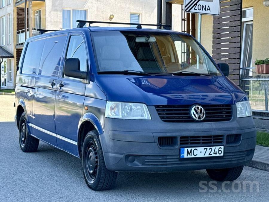 Zils Volkswagen T5 2006 Rīga, ar dzinēja tilpumu 2.50 L un nobraukumu 390 tūkst. km par 1950 €, foto 6 vietnē AUTOMOTO.COM.LV