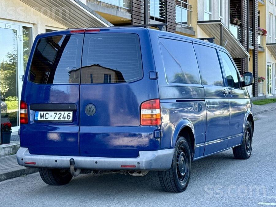 Zils Volkswagen T5 2006 Rīga, ar dzinēja tilpumu 2.50 L un nobraukumu 390 tūkst. km par 1950 €, foto 8 vietnē AUTOMOTO.COM.LV