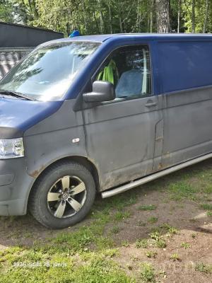 Zils Volkswagen T5 2006 Rīga, ar dzinēja tilpumu 1.90 L un nobraukumu 337 tūkst. km par 2800 €, foto 3 vietnē AUTOMOTO.COM.LV