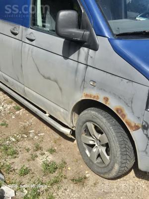 Zils Volkswagen T5 2006 Rīga, ar dzinēja tilpumu 1.90 L un nobraukumu 337 tūkst. km par 2800 €, foto 4 vietnē AUTOMOTO.COM.LV
