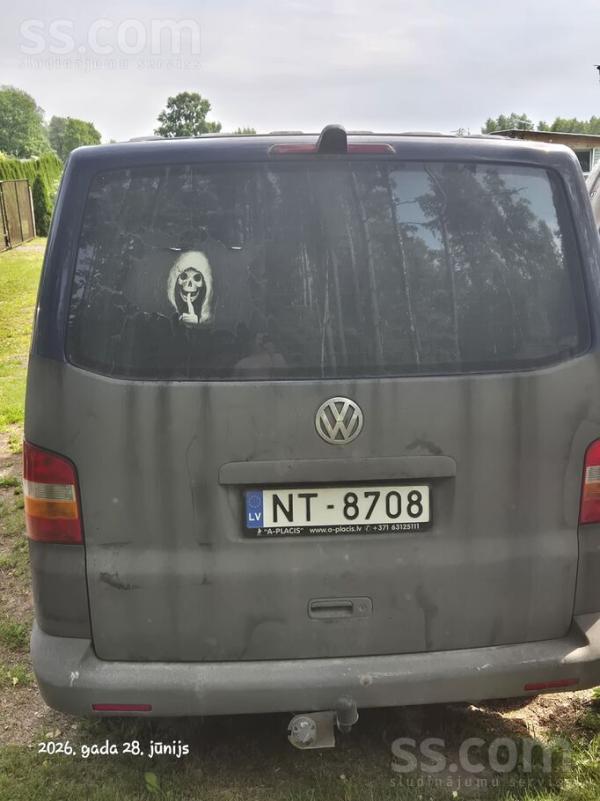 Blue Volkswagen T5 2006 in Riga, with an engine capacity of 1.90 L and mileage of 337 thousand km for 2800 €, photo 4 on AUTOMOTO.COM.LV