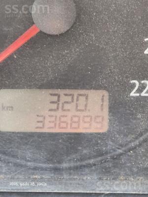 Zils Volkswagen T5 2006 Rīga, ar dzinēja tilpumu 1.90 L un nobraukumu 337 tūkst. km par 2800 €, foto 6 vietnē AUTOMOTO.COM.LV