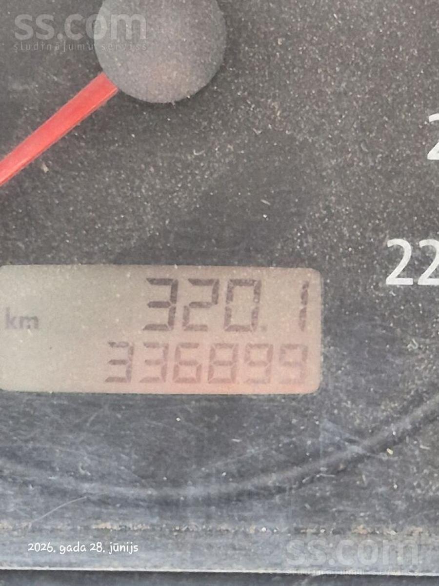 Zils Volkswagen T5 2006 Rīga, ar dzinēja tilpumu 1.90 L un nobraukumu 337 tūkst. km par 2800 €, foto 6 vietnē AUTOMOTO.COM.LV
