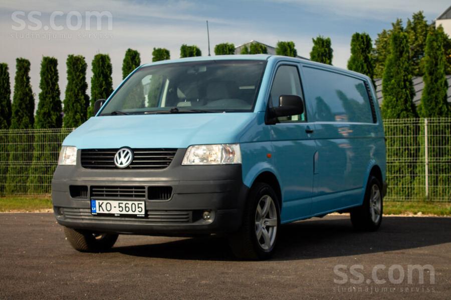 Blue Volkswagen T5 2006 in Jelgava, with an engine capacity of 2.50 L and mileage of 337 thousand km for 3750 €, photo 4 on AUTOMOTO.COM.LV