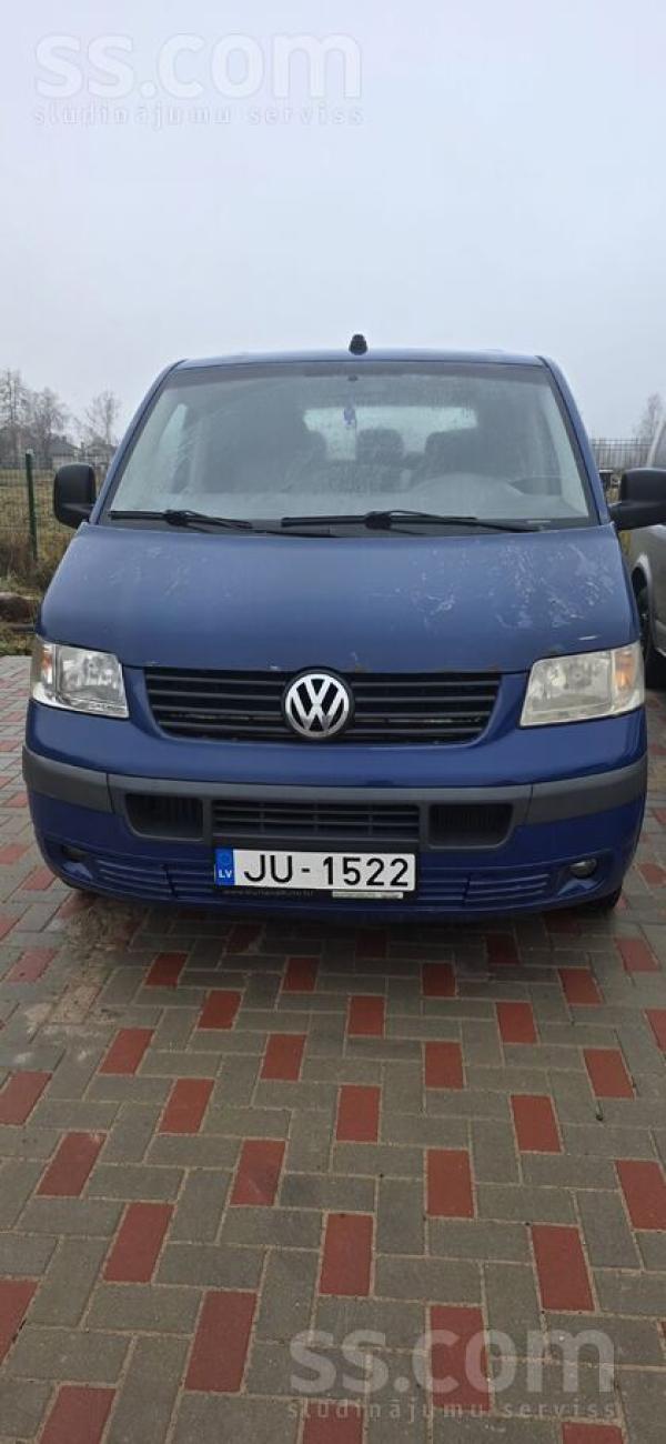 Blue Volkswagen T5 2007 in Saldus, with an engine capacity of 2.50 L and mileage of 410 thousand km for 3500 €, photo 1 on AUTOMOTO.COM.LV