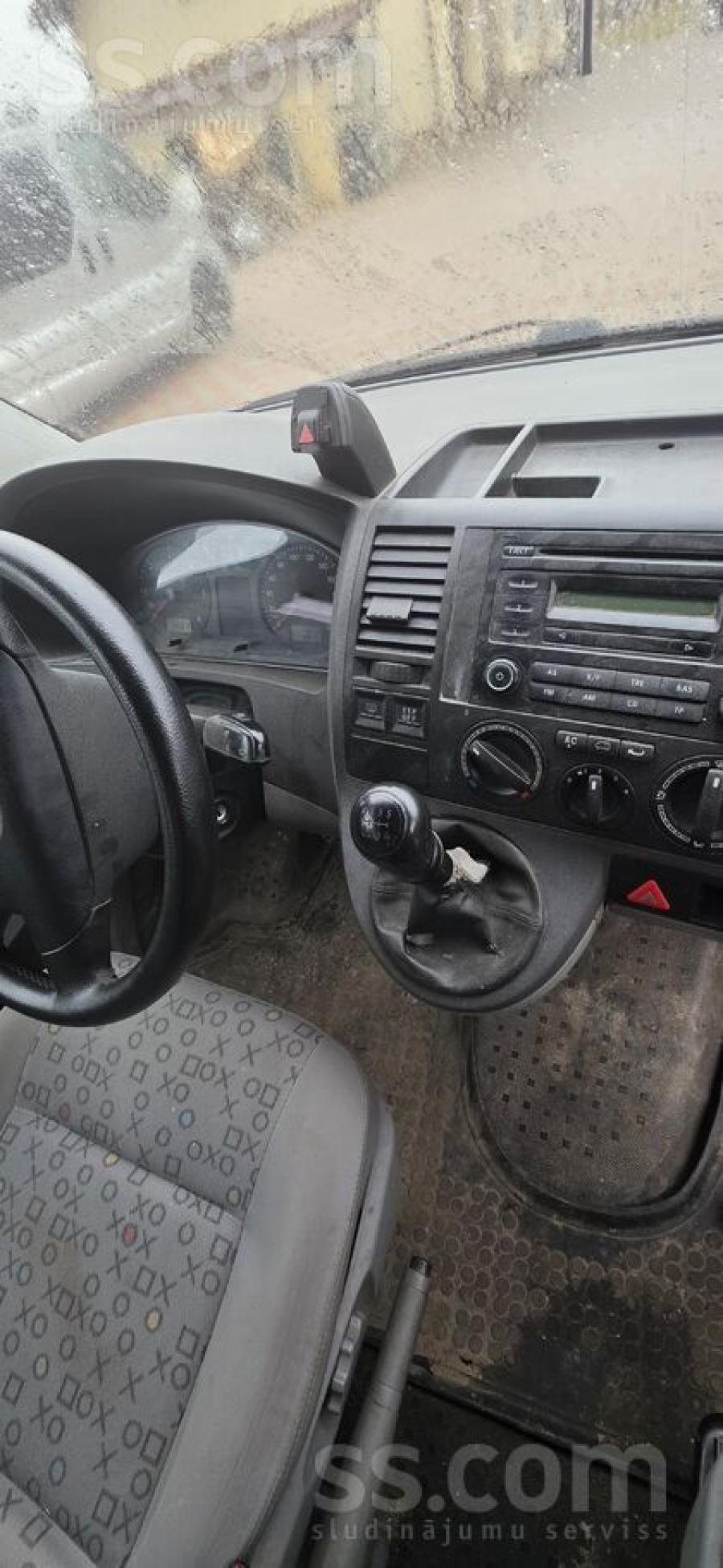 Zils Volkswagen T5 2007 Saldus, ar dzinēja tilpumu 2.50 L un nobraukumu 410 tūkst. km par 3500 €, foto 6 vietnē AUTOMOTO.COM.LV