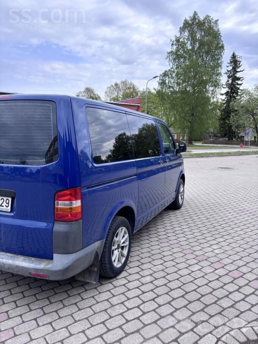 Синий Фольксваген Т5 2008 в Валмиера, объемом двигателя 1.90 л и пробегом 405 тыс. км за 4750 €, фото 4 на AUTOMOTO.COM.LV