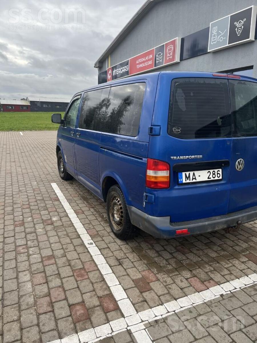 Blue Volkswagen T5 2008 in Saldus, with an engine capacity of 1.90 L and mileage of 500 thousand km for 4000 €, photo 5 on AUTOMOTO.COM.LV
