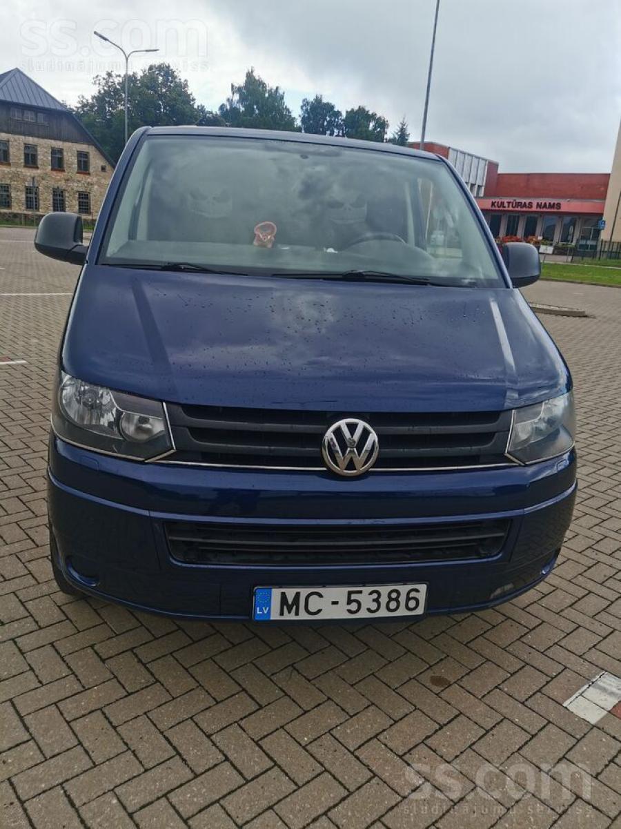Zils Volkswagen T5 2011 Cēsis, ar dzinēja tilpumu 2.00 L un nobraukumu 350 tūkst. km par 9500 €, foto 4 vietnē AUTOMOTO.COM.LV