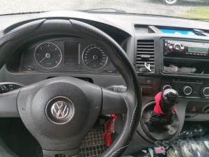 Zils Volkswagen T5 2011 Cēsis, ar dzinēja tilpumu 2.00 L un nobraukumu 350 tūkst. km par 9500 €, foto 12 vietnē AUTOMOTO.COM.LV