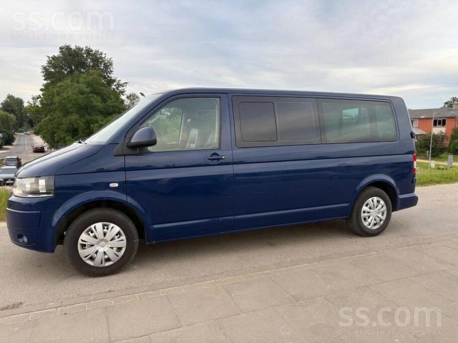 Zils Volkswagen T5 2011 Rīga, ar dzinēja tilpumu 2.00 L un nobraukumu 500 tūkst. km par 4900 €, foto 3 vietnē AUTOMOTO.COM.LV
