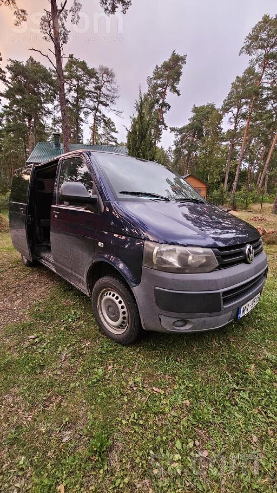 Blue Volkswagen T5 2012 in Kraslava, with an engine capacity of 2.00 L and mileage of 469 thousand km for 3500 €, photo 3 on AUTOMOTO.COM.LV