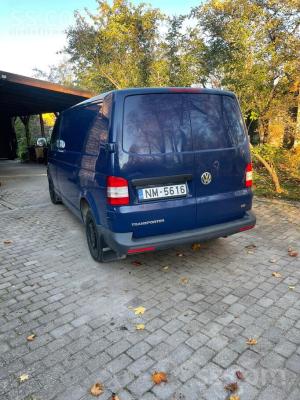 Blue Volkswagen T5 2013 in Limbazi, with an engine capacity of 2.00 L and mileage of 235 thousand km for 8500 €, photo 3 on AUTOMOTO.COM.LV