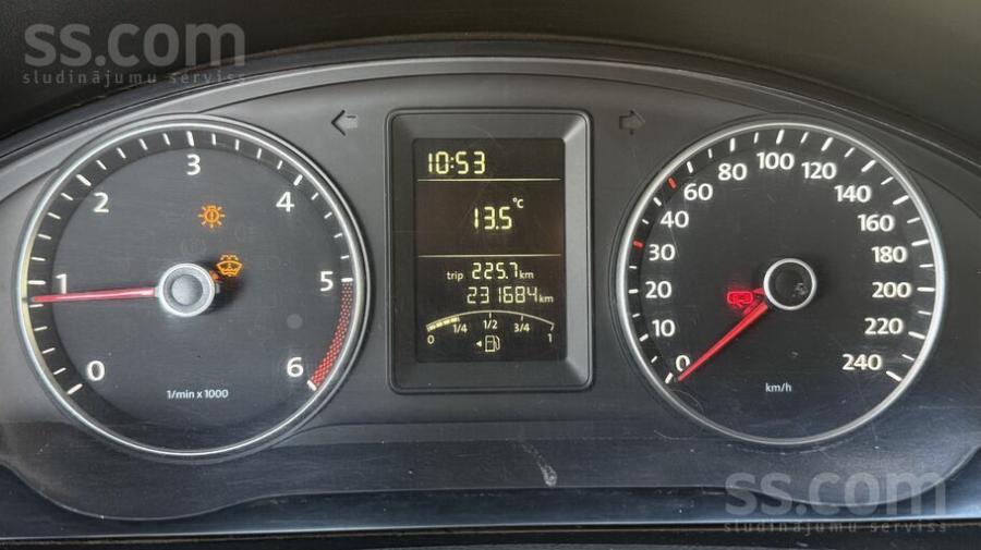 Zils Volkswagen T5 2012 Talsi, ar dzinēja tilpumu 2.00 L un nobraukumu 232 tūkst. km par 9275 €, foto 1 vietnē AUTOMOTO.COM.LV