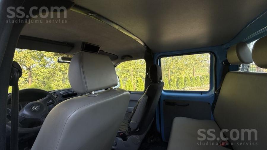 Zils Volkswagen T5 2012 Talsi, ar dzinēja tilpumu 2.00 L un nobraukumu 232 tūkst. km par 9275 €, foto 4 vietnē AUTOMOTO.COM.LV