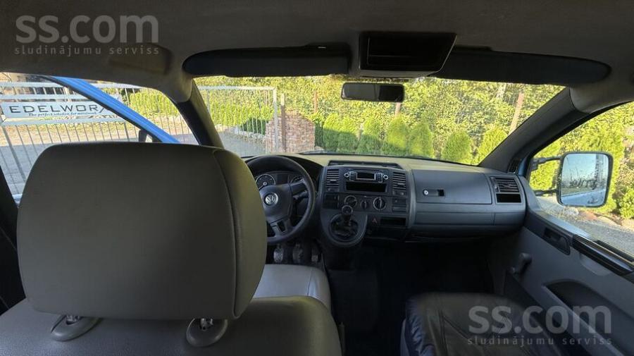 Zils Volkswagen T5 2012 Talsi, ar dzinēja tilpumu 2.00 L un nobraukumu 232 tūkst. km par 9275 €, foto 5 vietnē AUTOMOTO.COM.LV