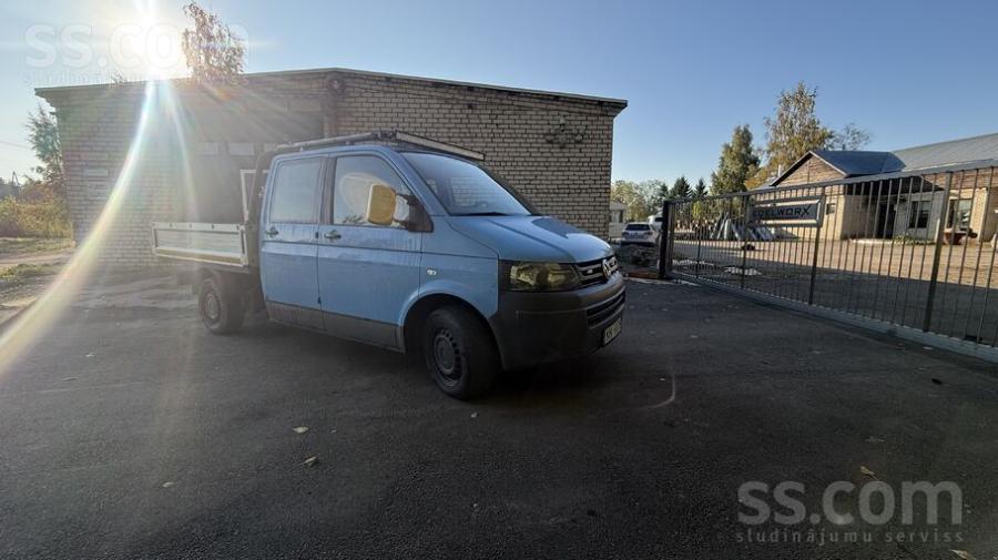 Zils Volkswagen T5 2012 Talsi, ar dzinēja tilpumu 2.00 L un nobraukumu 232 tūkst. km par 9275 €, foto 8 vietnē AUTOMOTO.COM.LV