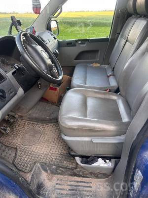 Blue Volkswagen T5 2005 in Dobele, with an engine capacity of 1.90 L and mileage of 640 thousand km for 1850 €, photo 6 on AUTOMOTO.COM.LV