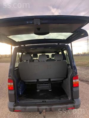 Zils Volkswagen T5 2008 Rīga, ar dzinēja tilpumu 2.50 L un nobraukumu 314 tūkst. km par 2500 €, foto 8 vietnē AUTOMOTO.COM.LV