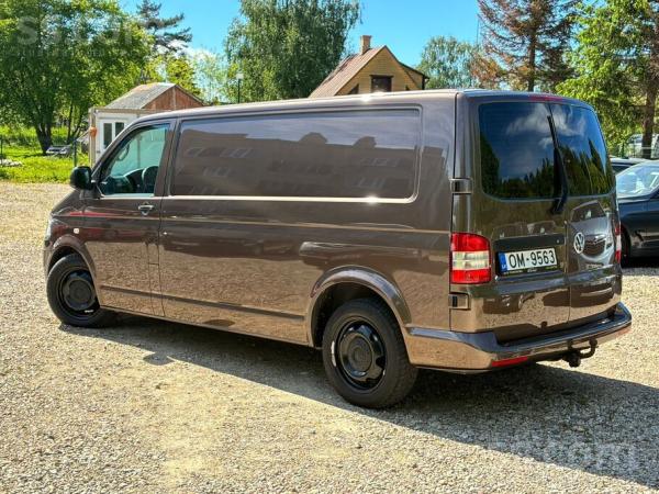 Brown Volkswagen T5 2012 in Kuldiga, with an engine capacity of 2.00 L and mileage of 259 thousand km for 10990 €, photo 3 on AUTOMOTO.COM.LV