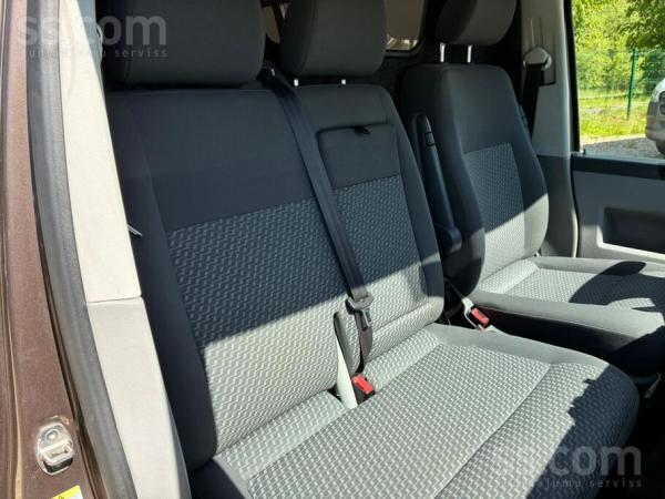 Brown Volkswagen T5 2012 in Kuldiga, with an engine capacity of 2.00 L and mileage of 259 thousand km for 10990 €, photo 10 on AUTOMOTO.COM.LV