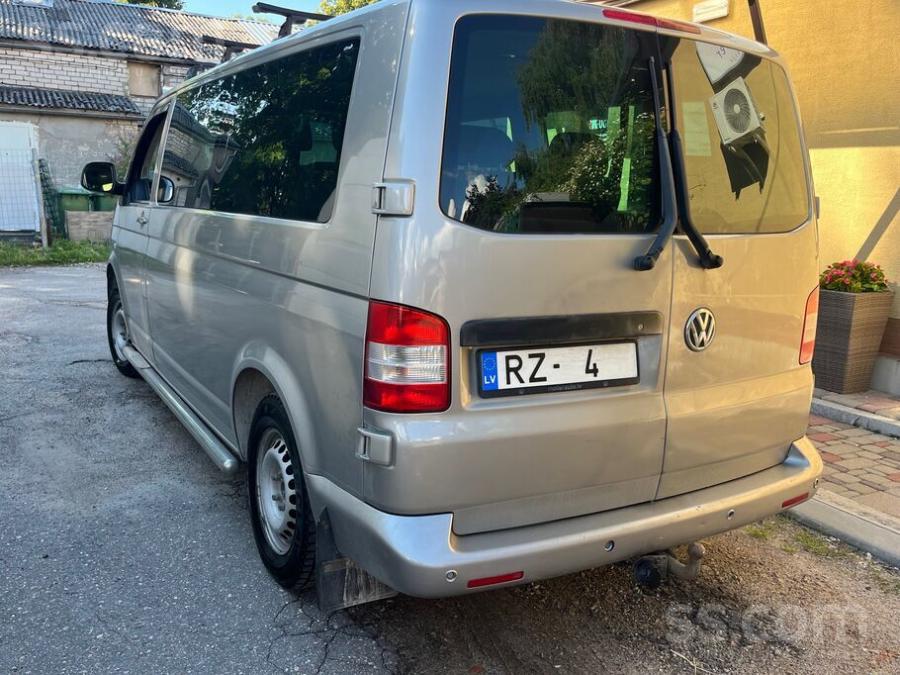 Brown Volkswagen T5 2014 in Riga, with an engine capacity of 2.00 L and mileage of 502 thousand km for 8900 €, photo 4 on AUTOMOTO.COM.LV