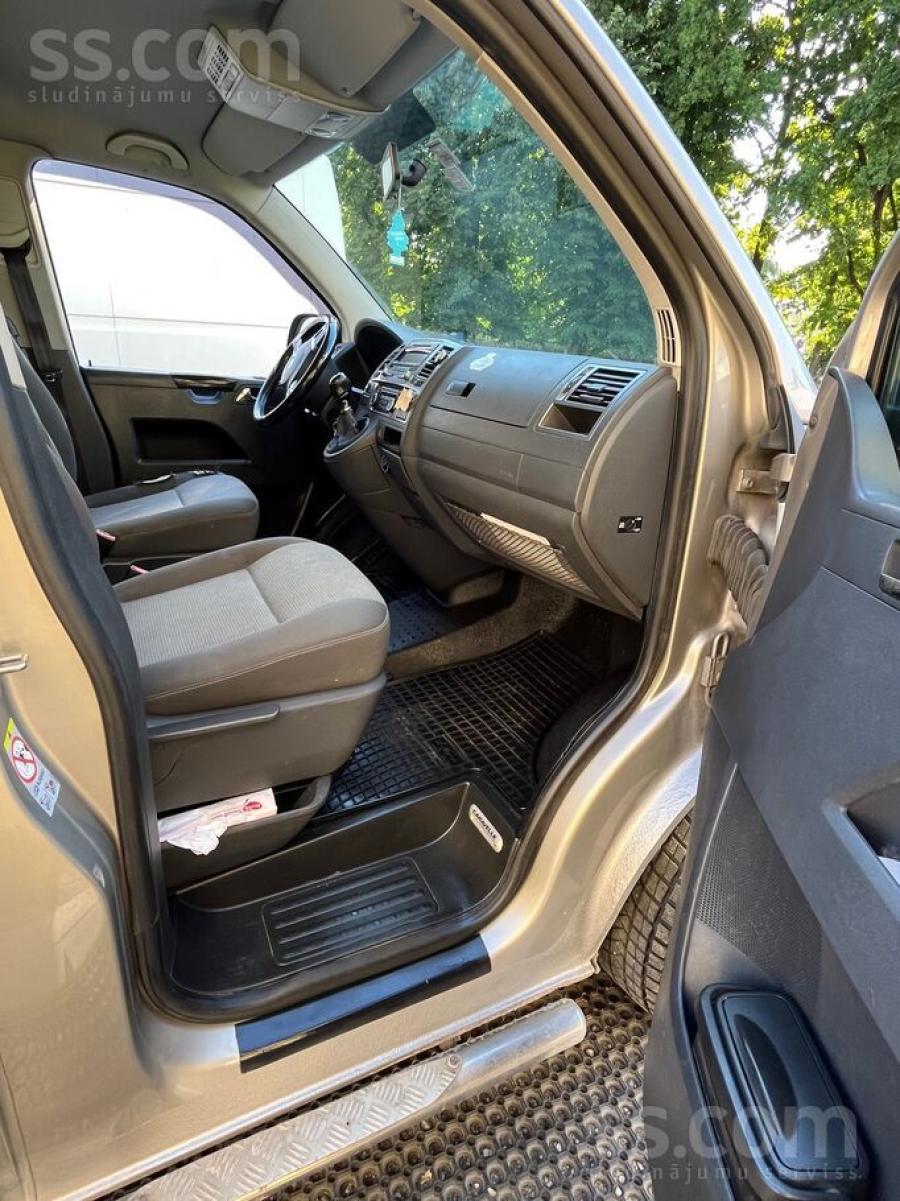 Brown Volkswagen T5 2014 in Riga, with an engine capacity of 2.00 L and mileage of 502 thousand km for 8900 €, photo 8 on AUTOMOTO.COM.LV
