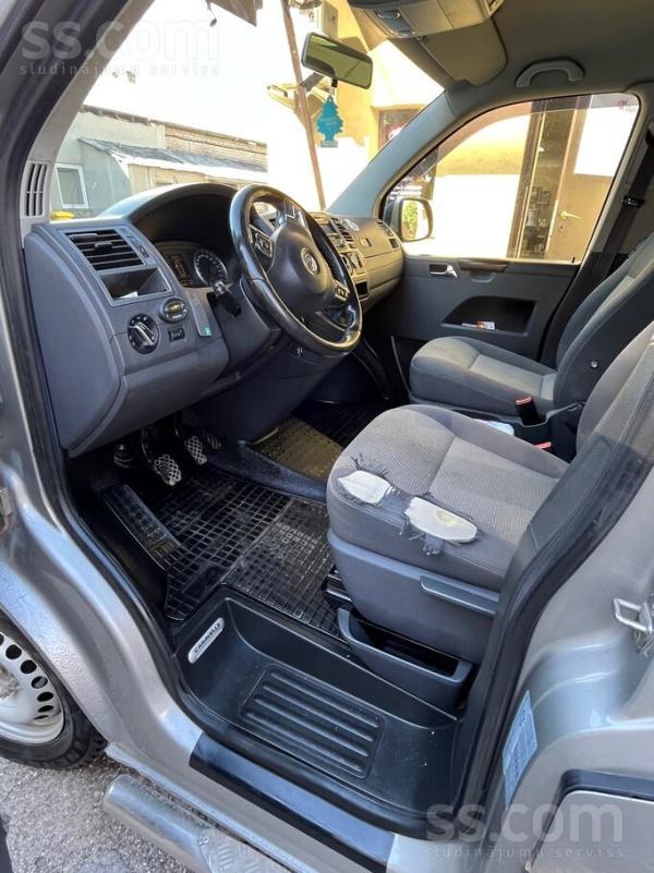 Brown Volkswagen T5 2014 in Riga, with an engine capacity of 2.00 L and mileage of 502 thousand km for 8900 €, photo 8 on AUTOMOTO.COM.LV