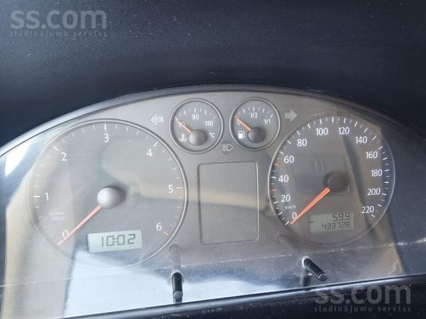 Zaļš Volkswagen T5 2004 Rīga, ar dzinēja tilpumu 2.50 L un nobraukumu 437 tūkst. km par 5500 €, foto 5 vietnē AUTOMOTO.COM.LV