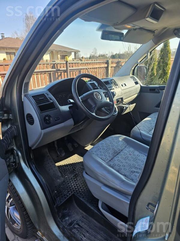 Zaļš Volkswagen T5 2004 Rīga, ar dzinēja tilpumu 2.50 L un nobraukumu 437 tūkst. km par 5500 €, foto 7 vietnē AUTOMOTO.COM.LV