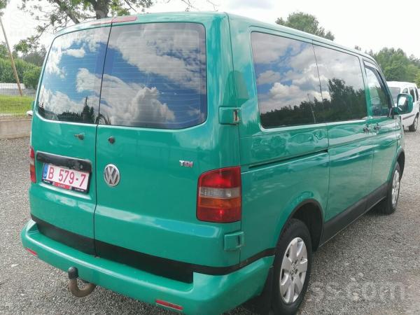 Green Volkswagen T5 2004 in Valmiera, with an engine capacity of 2.50 L and mileage of 579 thousand km for 4250 €, photo 3 on AUTOMOTO.COM.LV