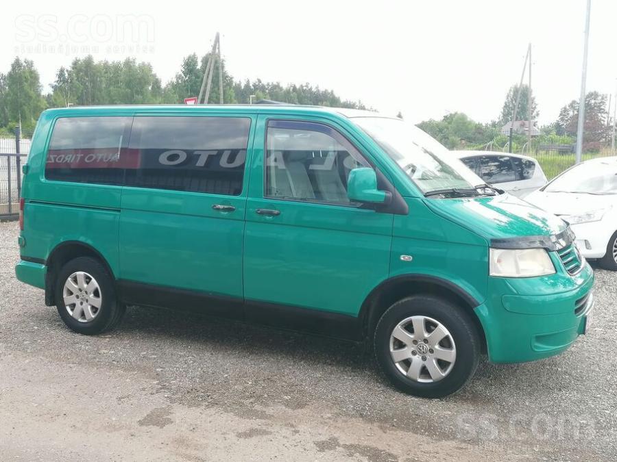 Green Volkswagen T5 2004 in Valmiera, with an engine capacity of 2.50 L and mileage of 579 thousand km for 4250 €, photo 8 on AUTOMOTO.COM.LV