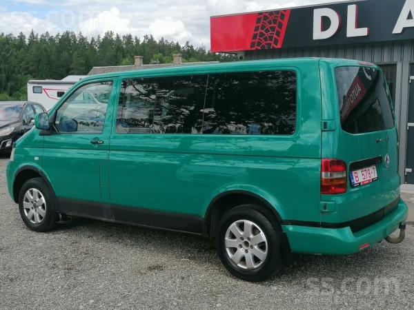Green Volkswagen T5 2004 in Valmiera, with an engine capacity of 2.50 L and mileage of 579 thousand km for 4250 €, photo 9 on AUTOMOTO.COM.LV