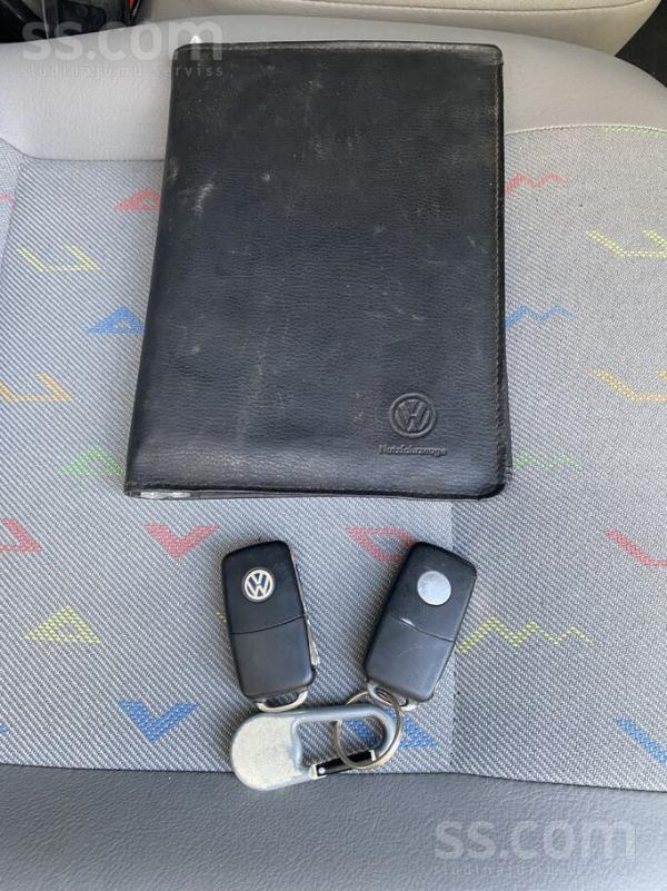 Zaļš Volkswagen T5 2008 Daugavpils, ar dzinēja tilpumu 1.90 L un nobraukumu 445 tūkst. km par 4200 €, foto 7 vietnē AUTOMOTO.COM.LV