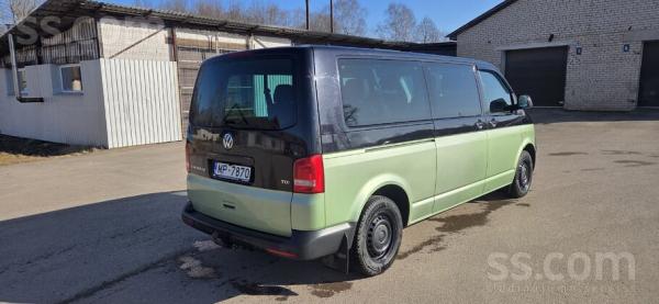 Zaļš Volkswagen T5 2014 Preiļi, ar dzinēja tilpumu 2.00 L un nobraukumu 348 tūkst. km par 16000 €, foto 4 vietnē AUTOMOTO.COM.LV