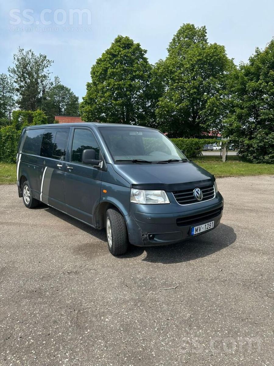 Pelēks Volkswagen T5 2004 Liepāja, ar dzinēja tilpumu 2.50 L un nobraukumu 441 tūkst. km par 1800 €, foto 1 vietnē AUTOMOTO.COM.LV