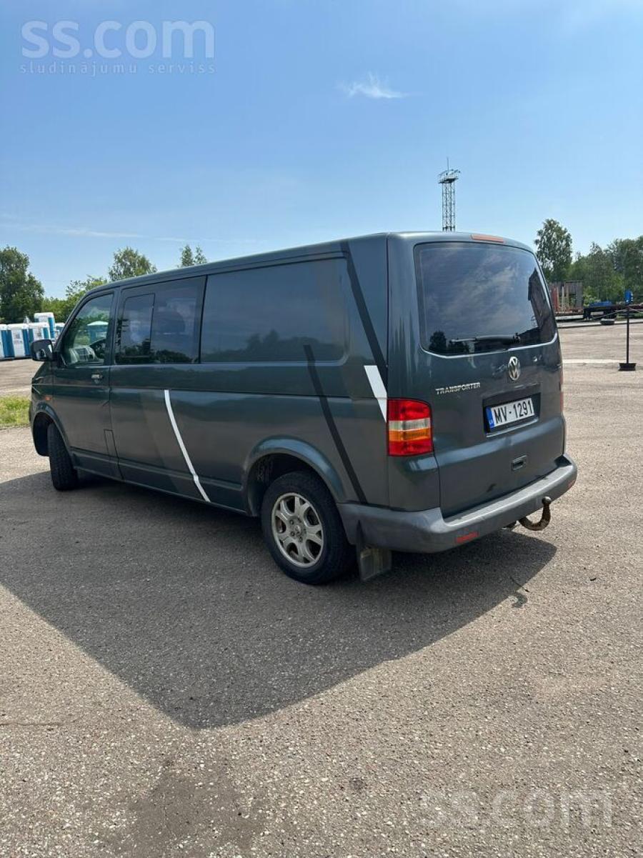Pelēks Volkswagen T5 2004 Liepāja, ar dzinēja tilpumu 2.50 L un nobraukumu 441 tūkst. km par 1800 €, foto 7 vietnē AUTOMOTO.COM.LV