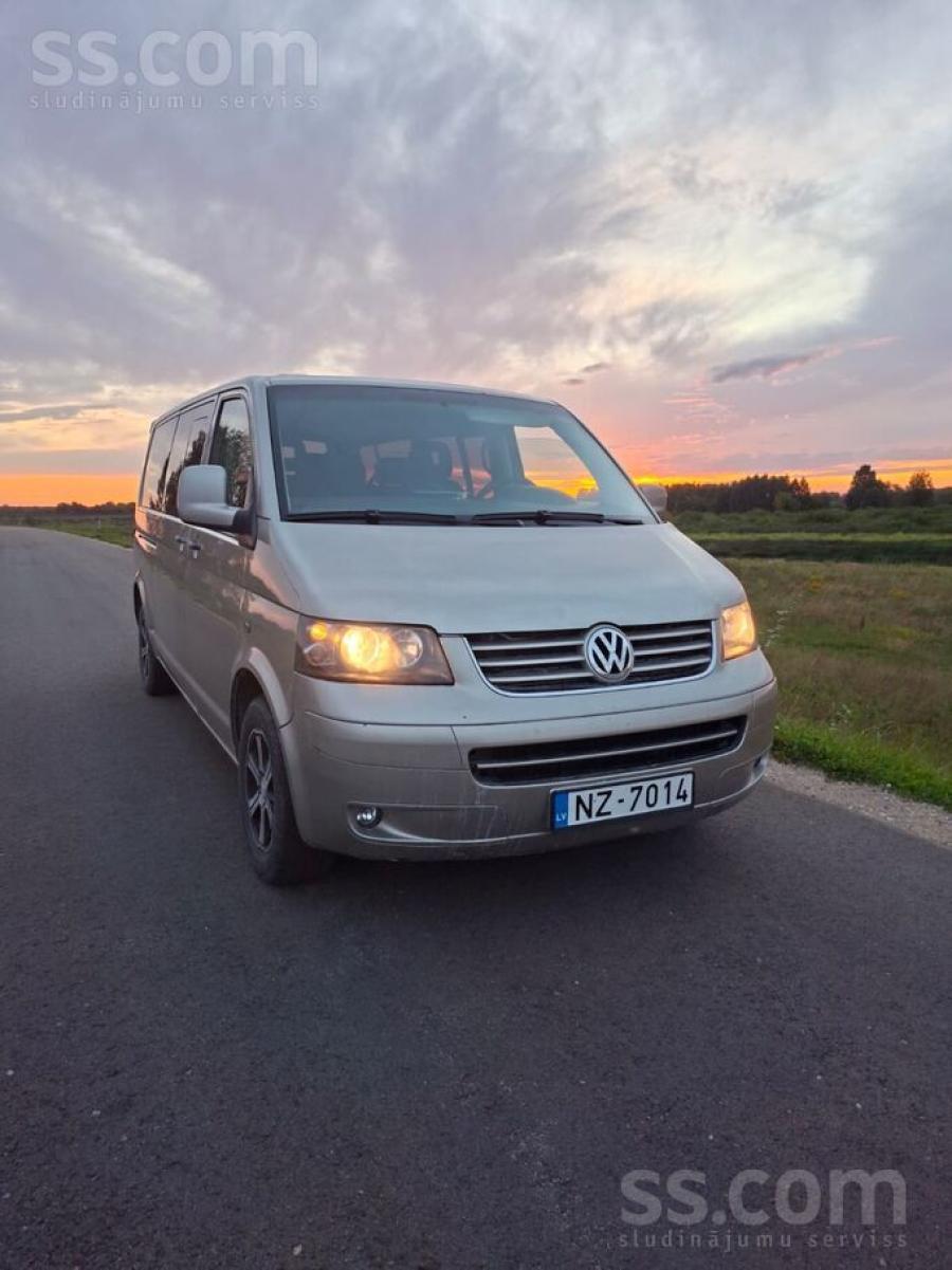 Grey Volkswagen T5 2004 in Jekabpils, with an engine capacity of 2.50 L and mileage of 477 thousand km for 4200 €, photo 1 on AUTOMOTO.COM.LV