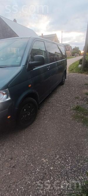 Pelēks Volkswagen T5 2005 Daugavpils, ar dzinēja tilpumu 2.50 L un nobraukumu 706 tūkst. km par 3900 €, foto 7 vietnē AUTOMOTO.COM.LV