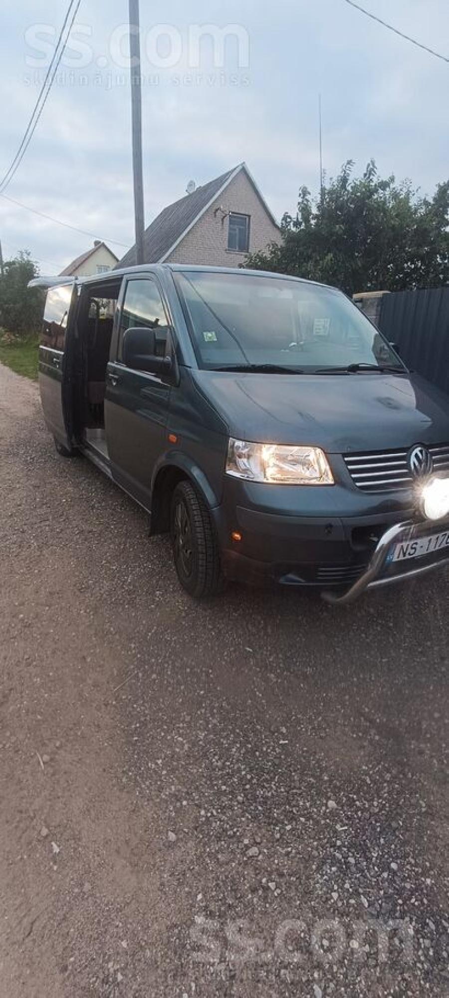 Pelēks Volkswagen T5 2005 Daugavpils, ar dzinēja tilpumu 2.50 L un nobraukumu 706 tūkst. km par 3900 €, foto 8 vietnē AUTOMOTO.COM.LV