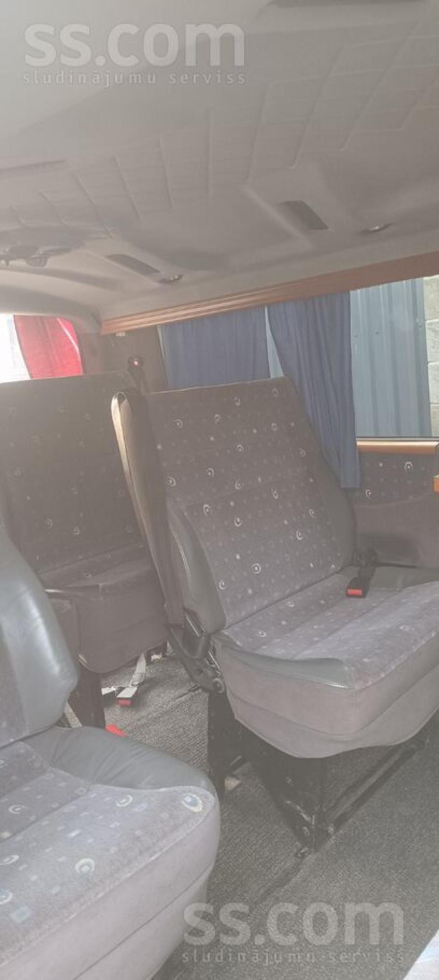Pelēks Volkswagen T5 2005 Daugavpils, ar dzinēja tilpumu 2.50 L un nobraukumu 706 tūkst. km par 3900 €, foto 11 vietnē AUTOMOTO.COM.LV