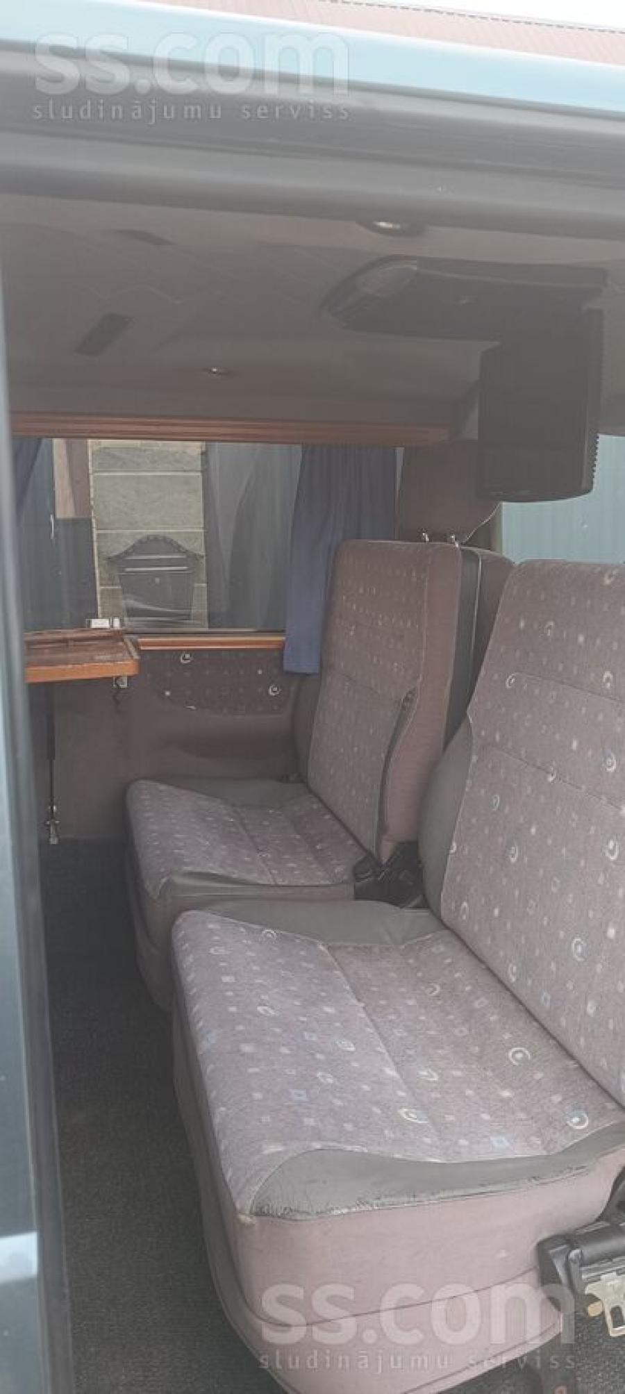 Pelēks Volkswagen T5 2005 Daugavpils, ar dzinēja tilpumu 2.50 L un nobraukumu 706 tūkst. km par 3900 €, foto 12 vietnē AUTOMOTO.COM.LV