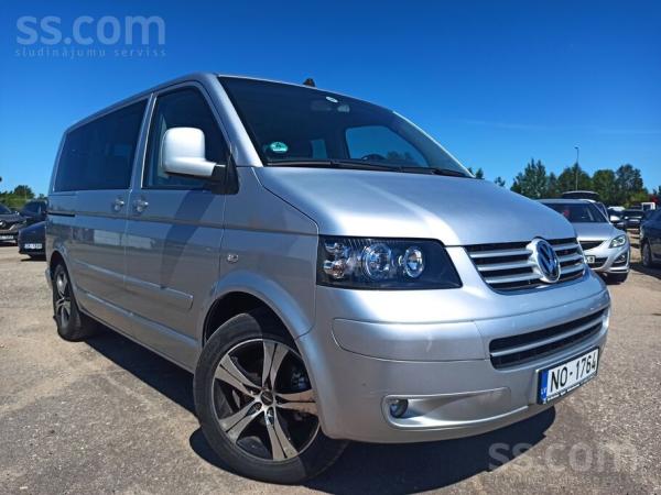 Pelēks Volkswagen T5 2005 Daugavpils, ar dzinēja tilpumu 2.50 L un nobraukumu 225 tūkst. km par 9500 €, foto 2 vietnē AUTOMOTO.COM.LV