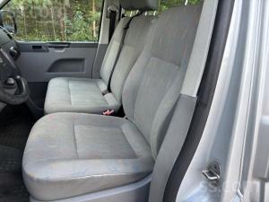 Pelēks Volkswagen T5 2007 Ogre, ar dzinēja tilpumu 1.90 L un nobraukumu 193 tūkst. km par 7100 €, foto 16 vietnē AUTOMOTO.COM.LV