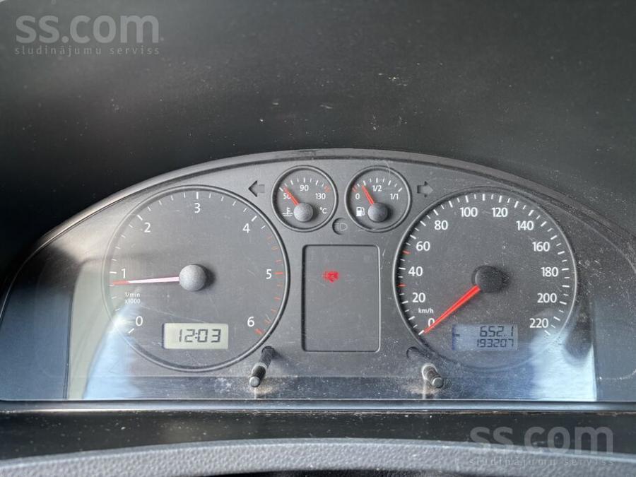Pelēks Volkswagen T5 2007 Ogre, ar dzinēja tilpumu 1.90 L un nobraukumu 193 tūkst. km par 7100 €, foto 17 vietnē AUTOMOTO.COM.LV