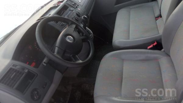 Grey Volkswagen T5 2008 in Rezekne, with an engine capacity of 1.90 L and mileage of 320 thousand km for 7100 €, photo 7 on AUTOMOTO.COM.LV