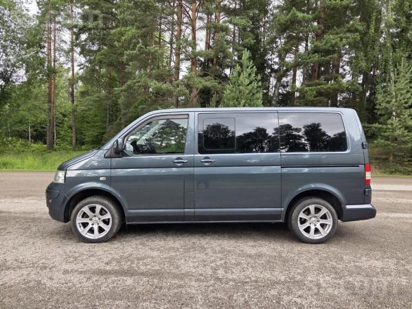 Pelēks Volkswagen T5 2009 Tukums, ar dzinēja tilpumu 2.50 L un nobraukumu 380 tūkst. km par 6550 €, foto 1 vietnē AUTOMOTO.COM.LV