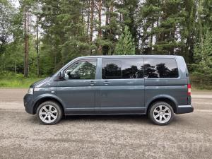 Grey Volkswagen T5 2009 in Tukums, with an engine capacity of 2.50 L and mileage of 380 thousand km for 6550 €, photo  on AUTOMOTO.COM.LV
